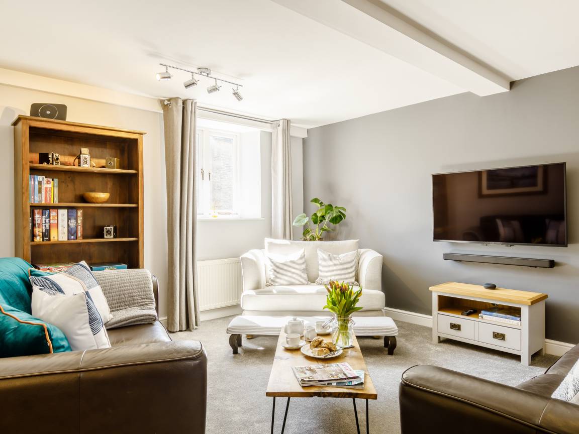 Cottage ∙ 3 Bedrooms ∙ 6 Guests - Cirencester