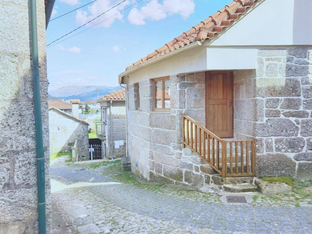 70 M² Casa ∙ 2 Quartos ∙ 6 Hóspedes - Soajo
