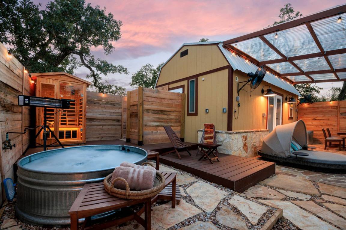 House ∙ 2 Bedrooms ∙ 4 Guests - Driftwood, TX