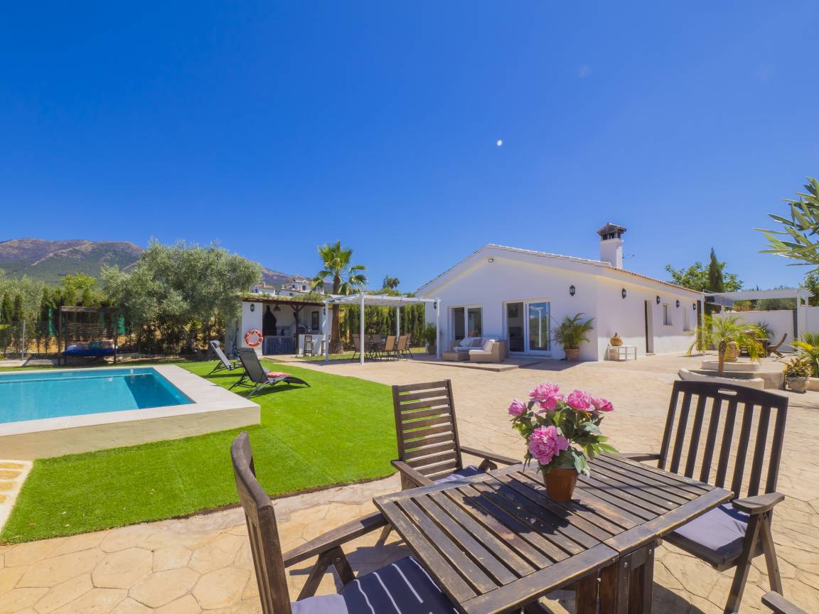 94 M² Casa Rural ∙ 3 Habitaciones ∙ 6 Huéspedes - Mijas