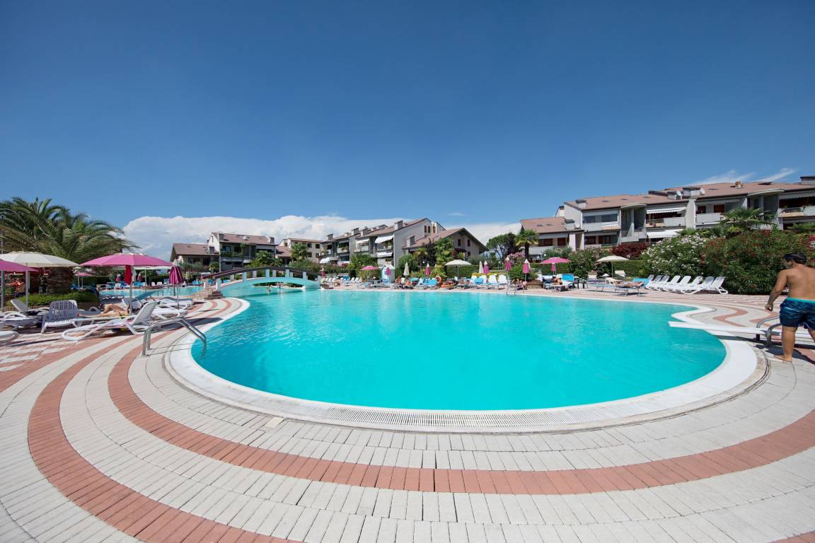 40 M² Apartamento ∙ 1 Habitación ∙ 3 Huéspedes - Desenzano del Garda