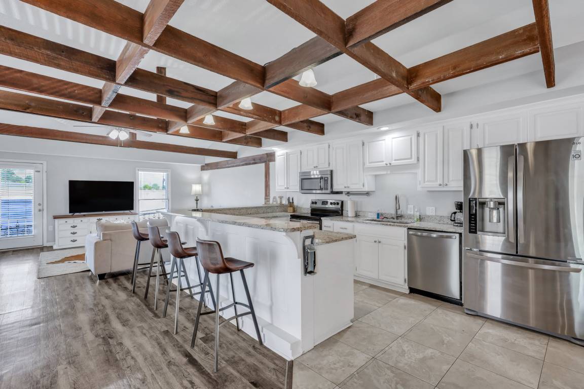 149 M² Studio Flat ∙ 3 Bedrooms ∙ 6 Guests - Statesboro, GA