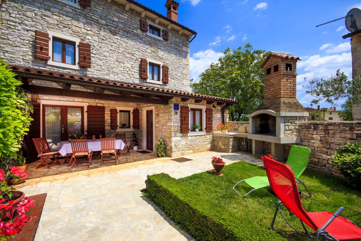 House ∙ 4 Bedrooms ∙ 8 Guests - Bale