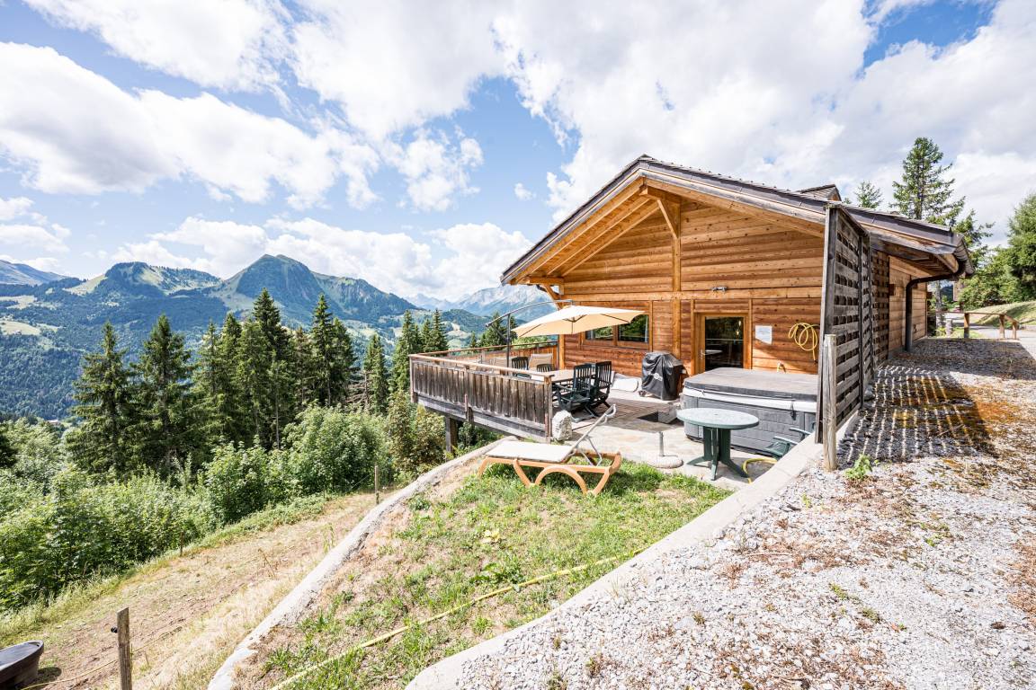 130 M² Chalet ∙ 3 Chambres ∙ 8 Personnes - Manigod