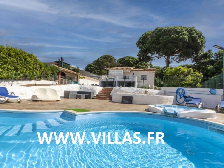 Villa ∙ 4 Habitaciones ∙ 8 Huéspedes - Lloret de Mar
