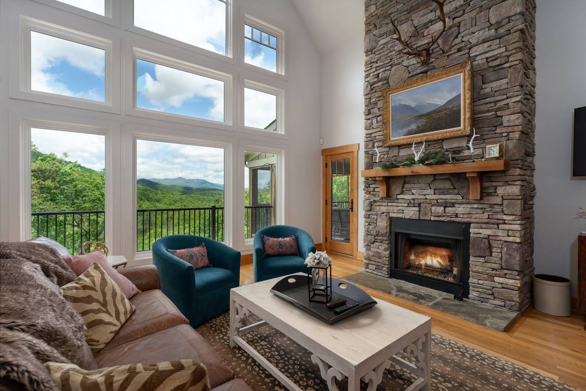 418 M² House ∙ 5 Bedrooms ∙ 14 Guests - Black Mountain, NC