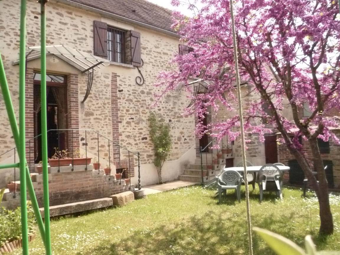 120 M² Casa Rural ∙ 3 Habitaciones ∙ 7 Huéspedes - Saint-Florentin