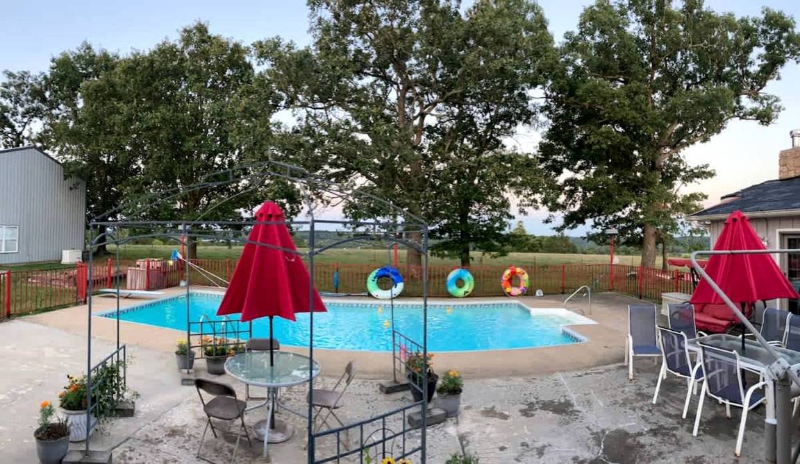 House ∙ 1 Bedroom ∙ 5 Guests - Siloam Springs, AR