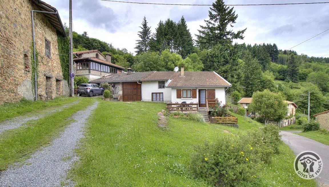 72 M² Gîte ∙ 2 Bedrooms ∙ 6 Guests - Beaujolais