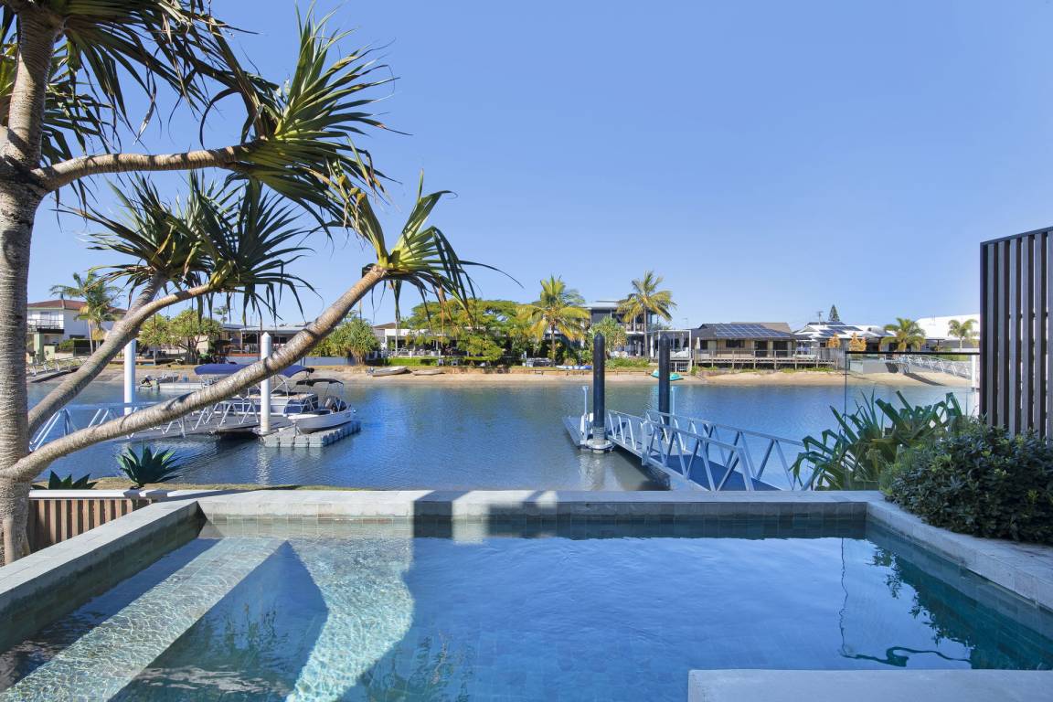 298 M² House ∙ 4 Bedrooms ∙ 8 Guests - Gold Coast