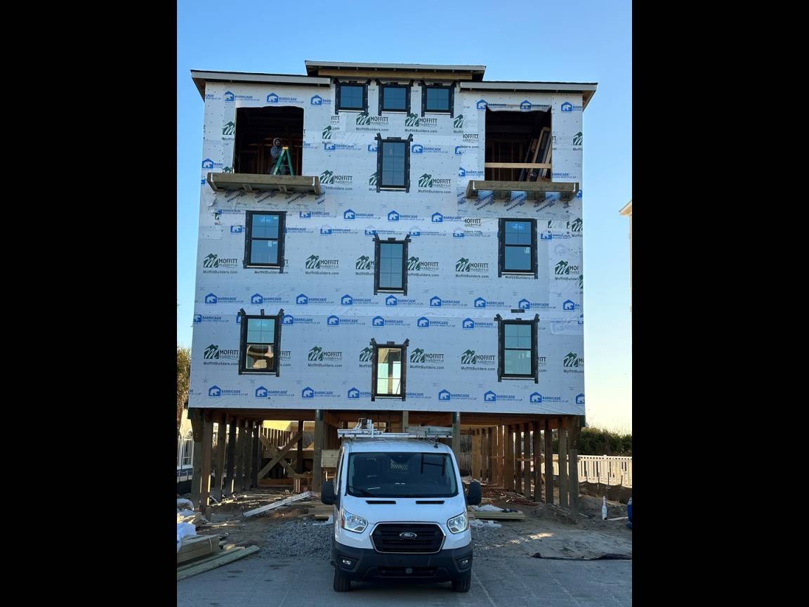 House ∙ 14 Bedrooms ∙ 34 Guests - Oak Island, NC