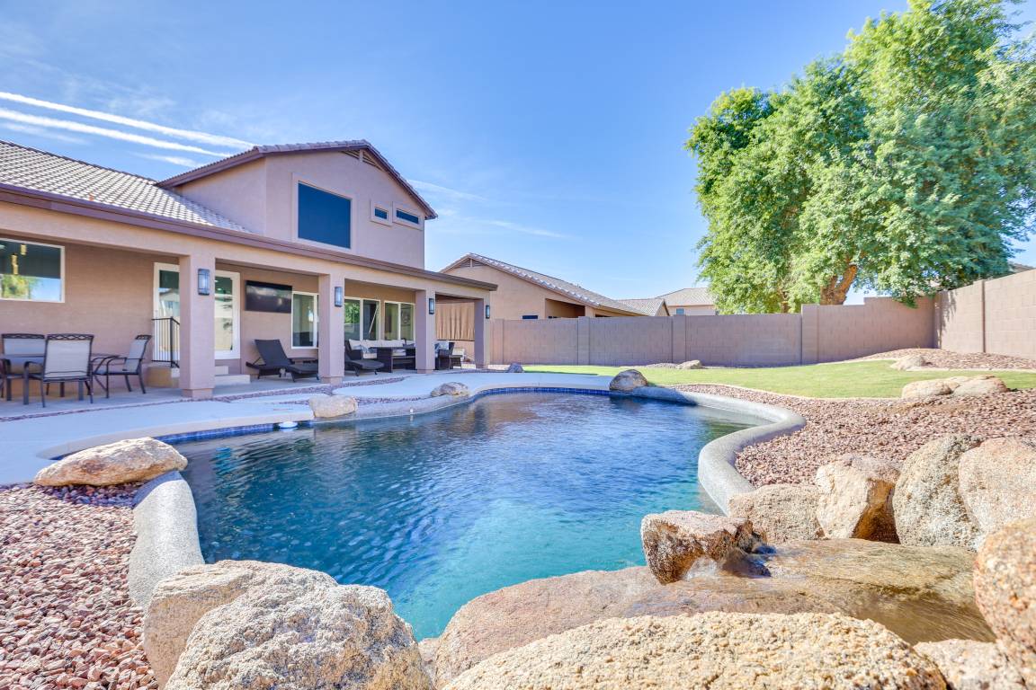 170 M² House ∙ 3 Bedrooms ∙ 6 Guests - Glendale, AZ
