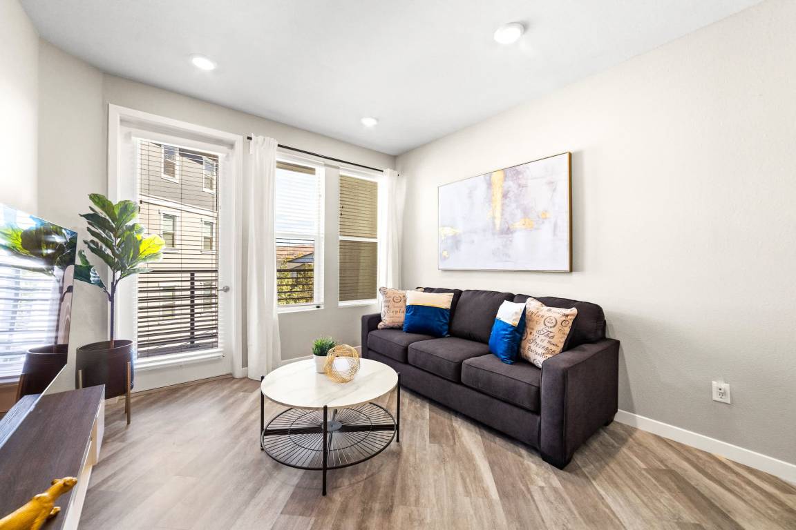 Apartment ∙ 1 Bedroom ∙ 4 Guests - Sparks, NV