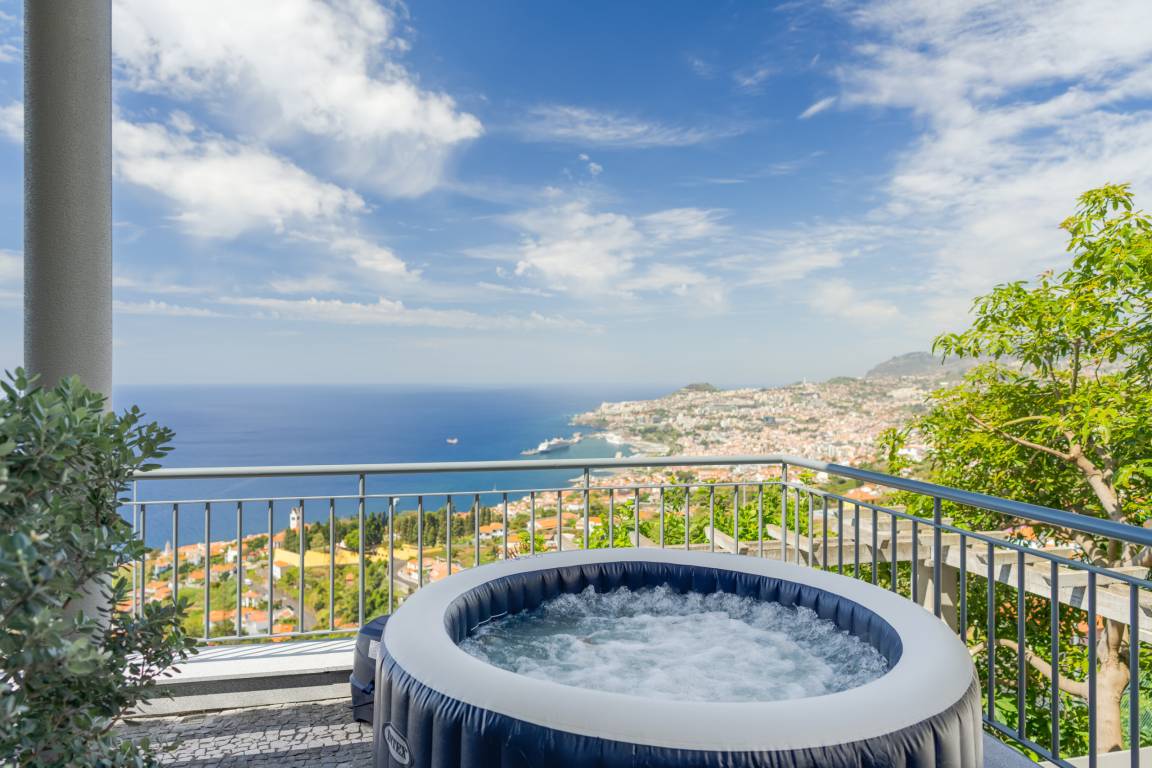 200 M² House ∙ 4 Bedrooms ∙ 8 Guests - Madeira