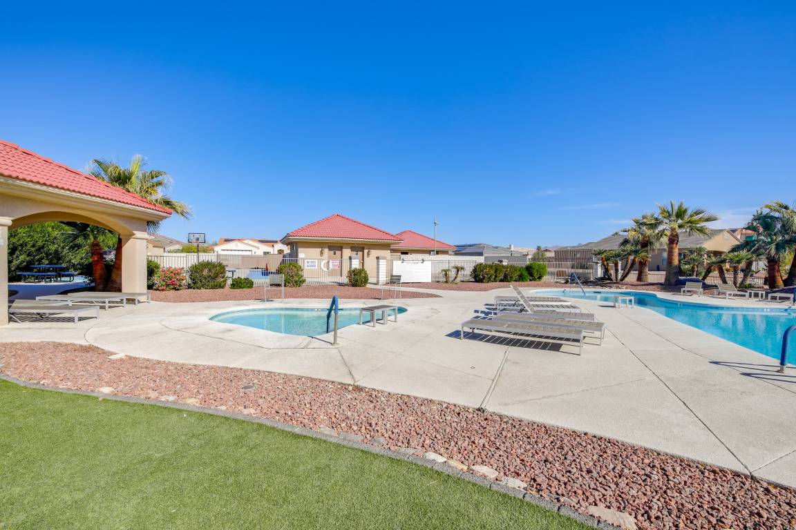 492 M² House ∙ 6 Bedrooms ∙ 15 Guests - Needles, CA