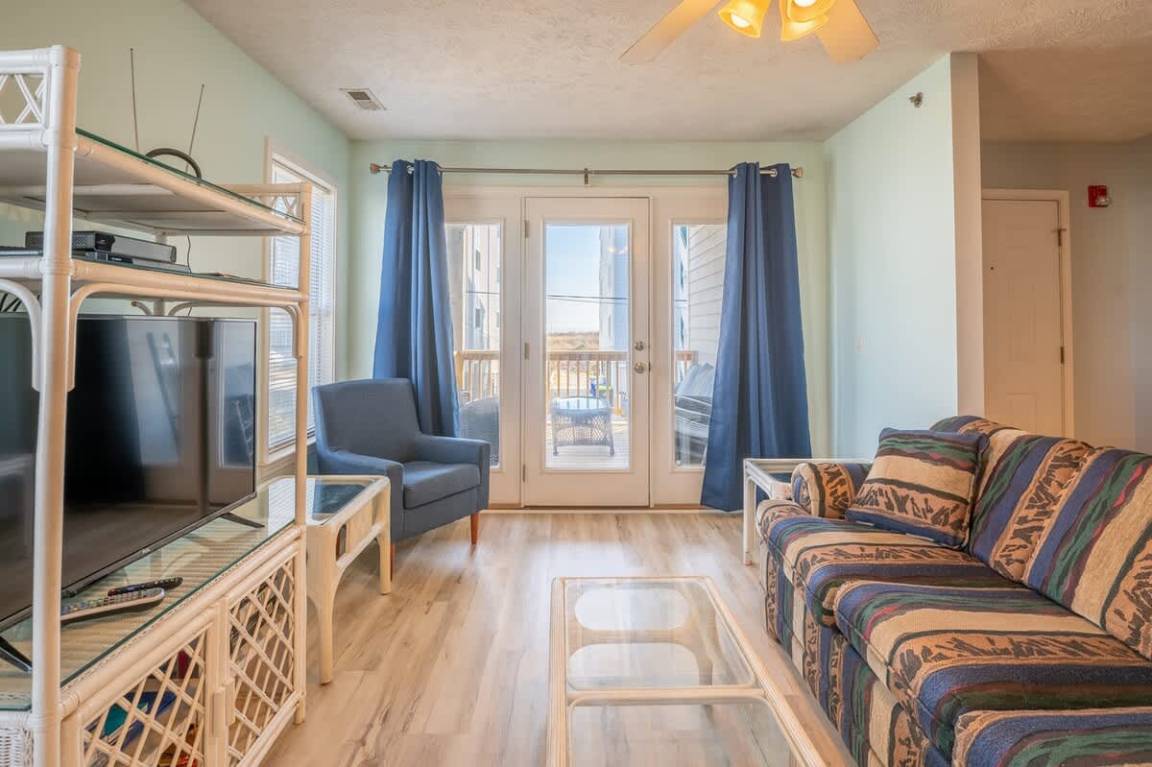 120 M² Apartment ∙ 3 Bedrooms ∙ 9 Guests - Carolina Beach, NC