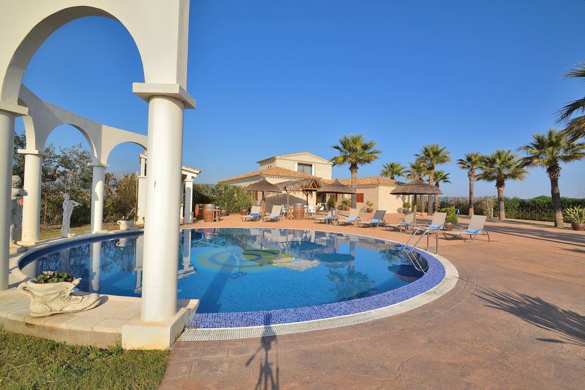 239 M² Villa ∙ 4 Slaapkamers ∙ 8 Gasten - Muro