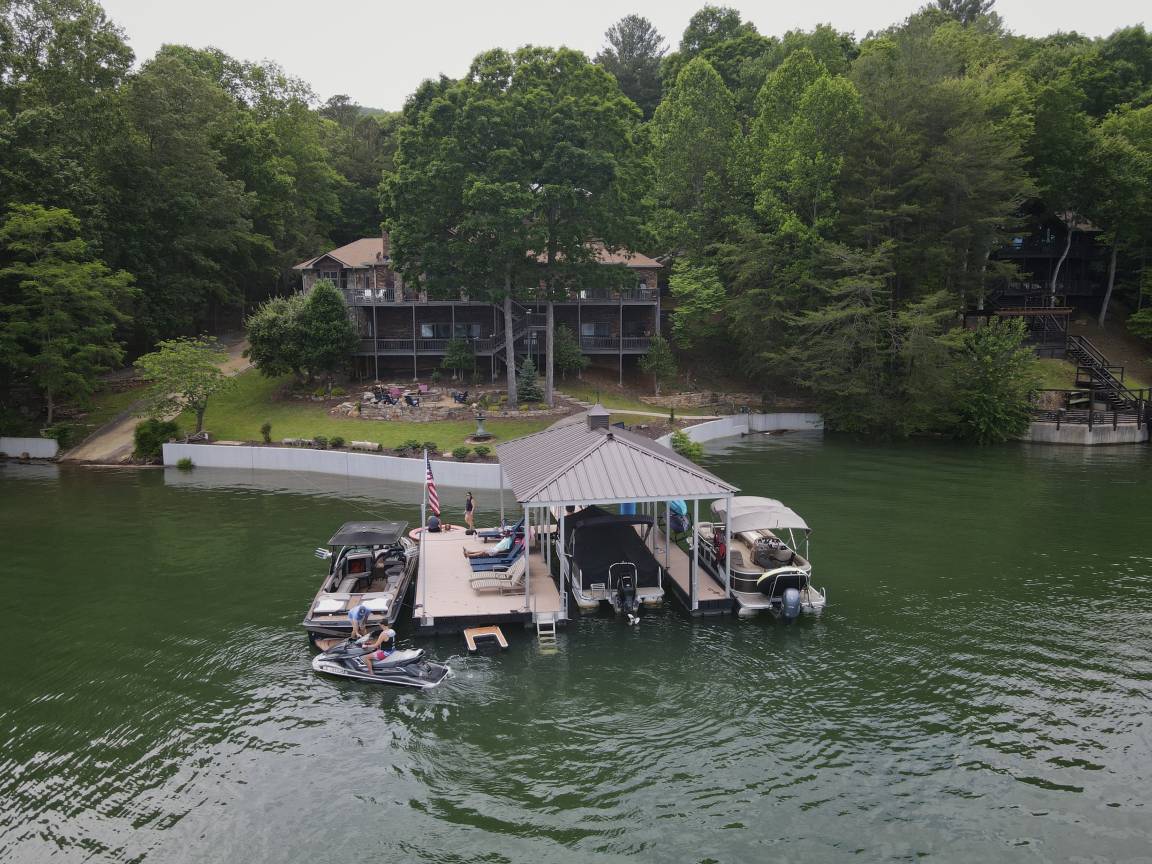 556 M² Cabin ∙ 7 Bedrooms ∙ 18 Guests - Blue Ridge, GA