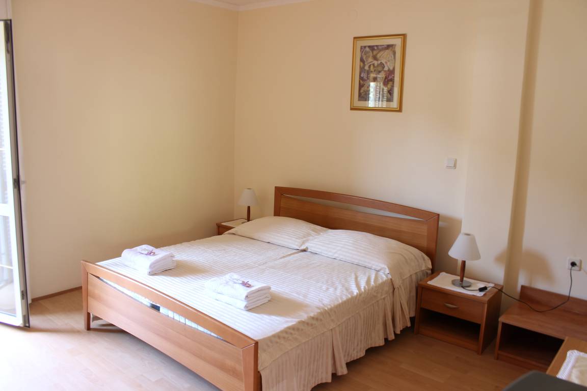 30 M² Appartement ∙ 1 Slaapkamer ∙ 3 Gasten - Rab