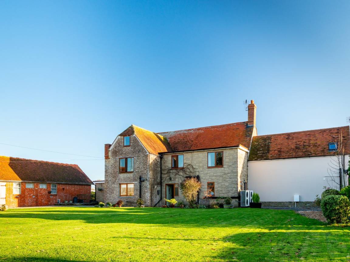 Cottage ∙ 4 Bedrooms ∙ 8 Guests - Shaftesbury