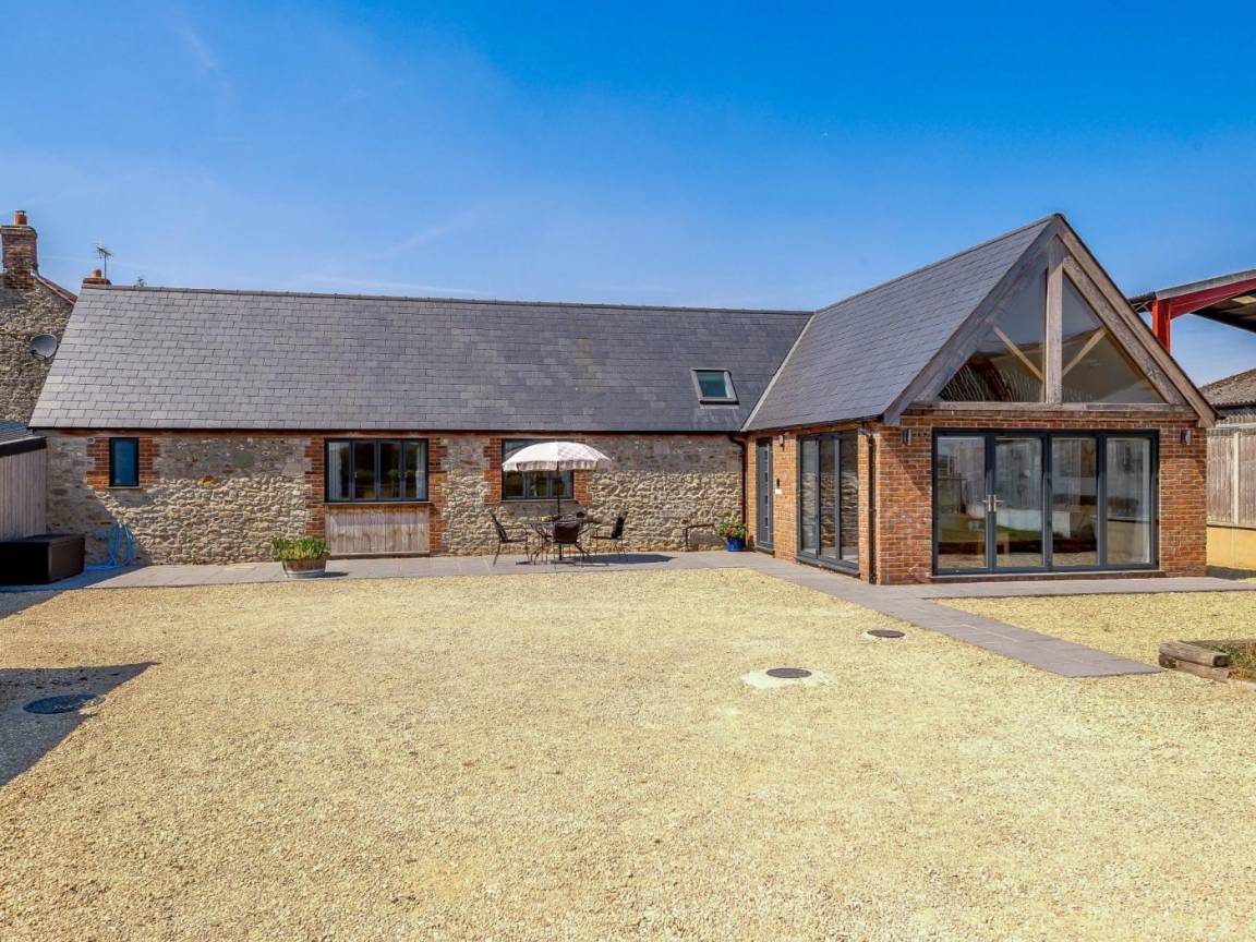 Cottage ∙ 2 Bedrooms ∙ 4 Guests - Warminster