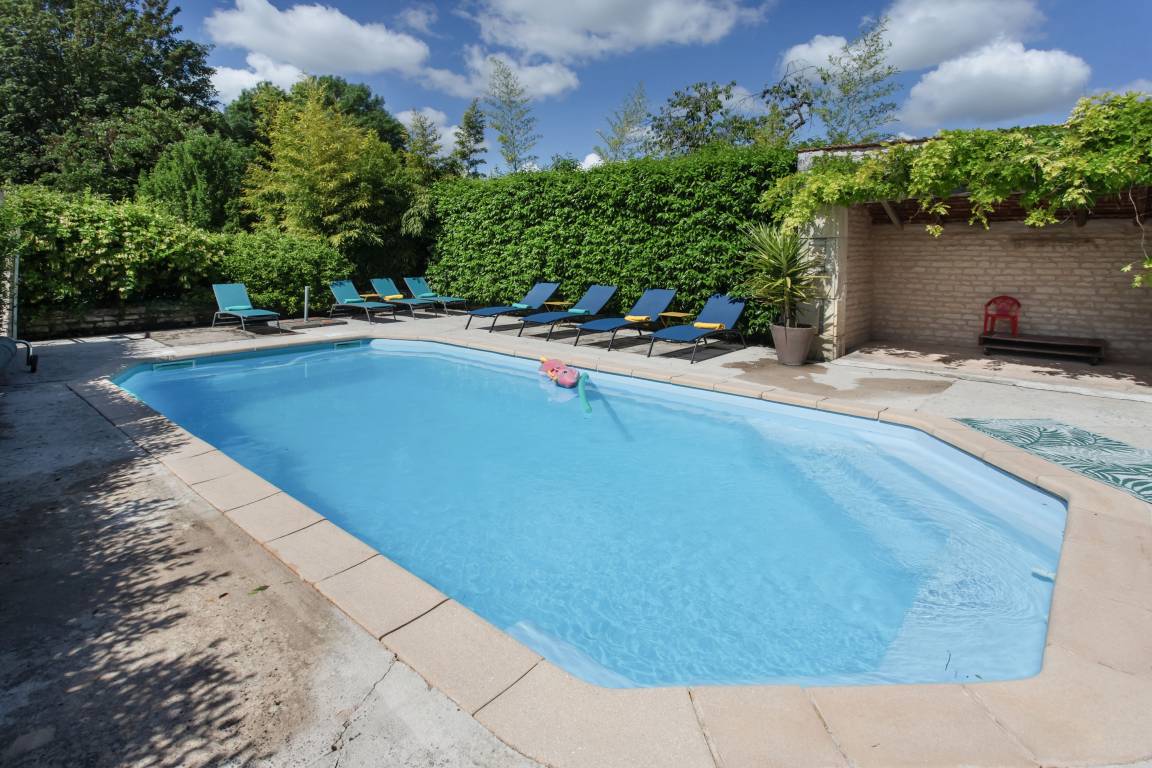 95 M² Maison De Vacances ∙ 2 Chambres ∙ 6 Personnes - Saint-Jean-d'Angély