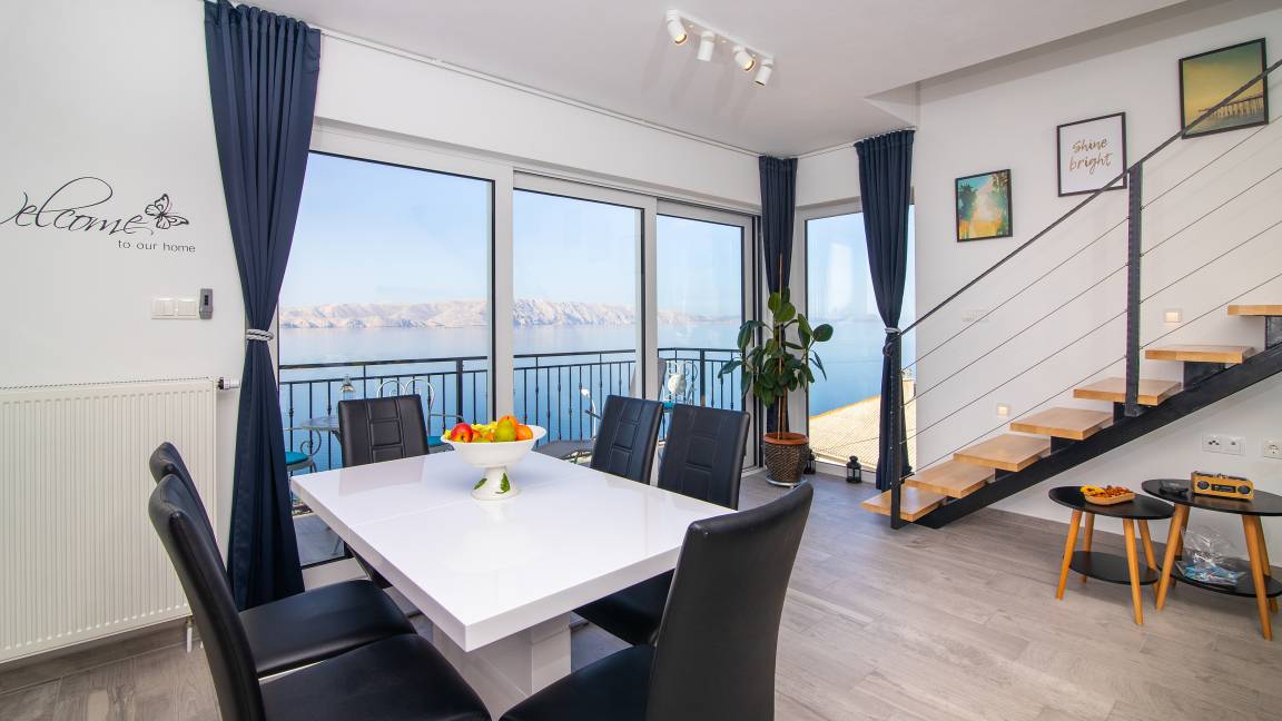 70 M² Apartment ∙ 2 Bedrooms ∙ 6 Guests - Senj