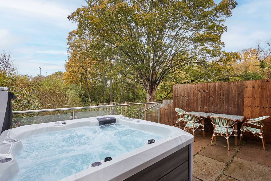 House ∙ 3 Bedrooms ∙ 6 Guests - York