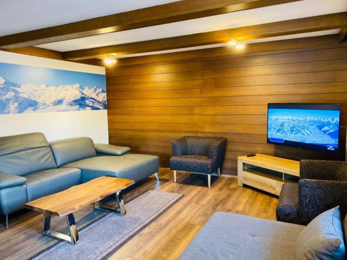 220 M² Huis ∙ 7 Slaapkamers ∙ 24 Gasten - Kaprun