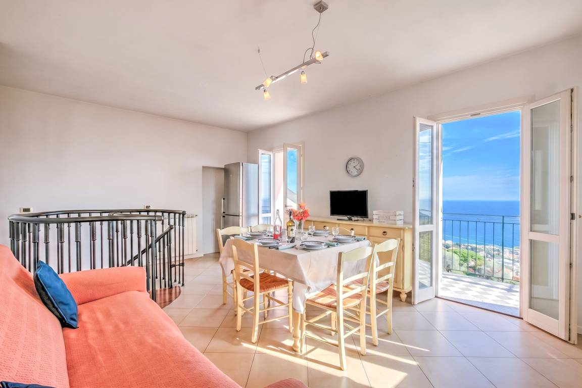 100 M² Appartement ∙ 3 Chambres ∙ 6 Personnes - Bordighera