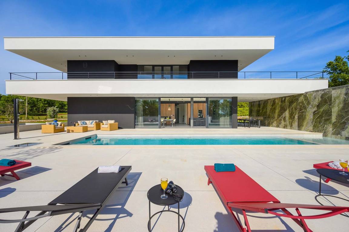 510 M² Villa ∙ 3 Bedrooms ∙ 6 Guests - Motovun