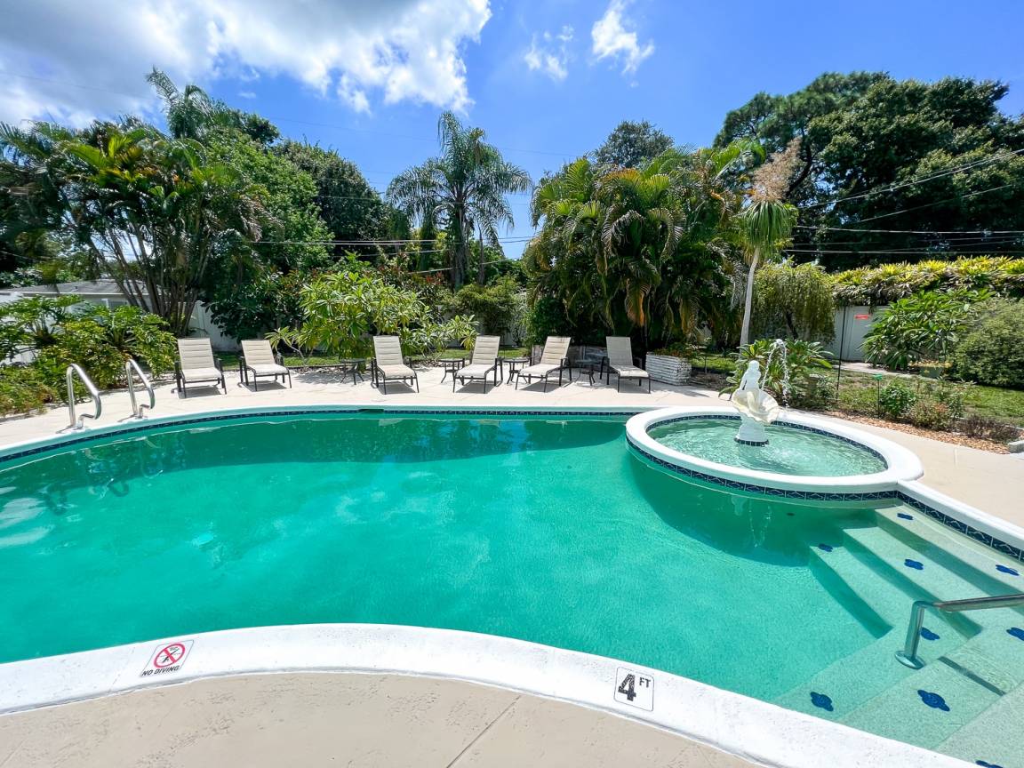 156 M² House ∙ 3 Bedrooms ∙ 6 Guests - St. Pete Beach, FL