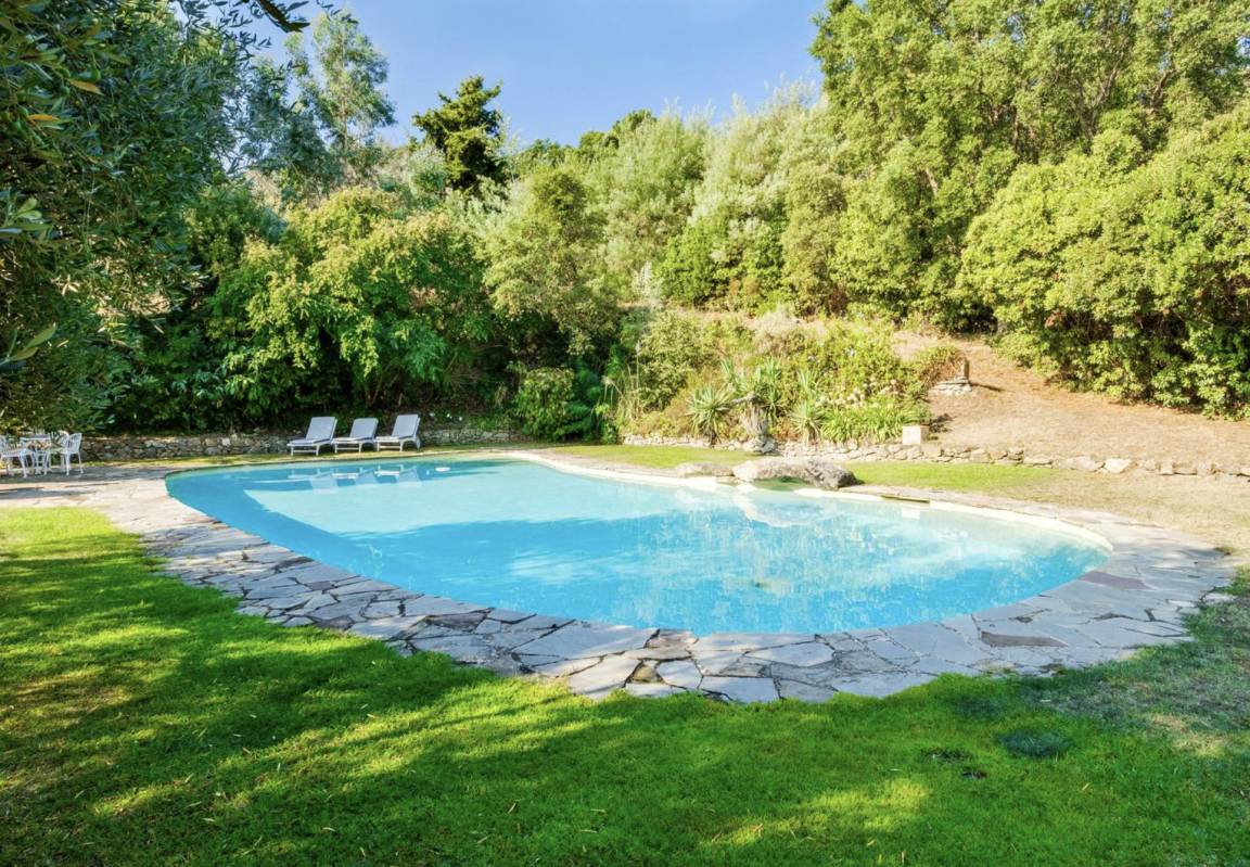 200 M² Villa ∙ 4 Chambres ∙ 8 Personnes - Pégomas