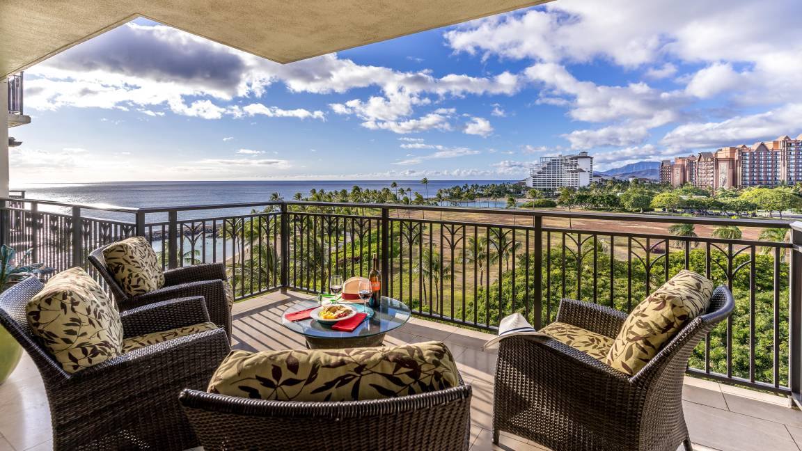 139 M² Condo ∙ 2 Bedrooms ∙ 6 Guests - Waipahu, HI