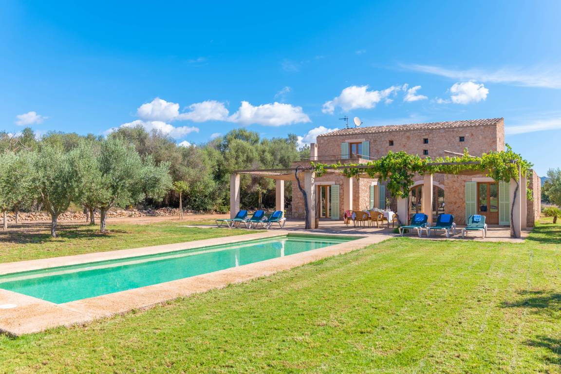 248 M² Villa ∙ 3 Habitaciones ∙ 6 Huéspedes - Cala Bona, España