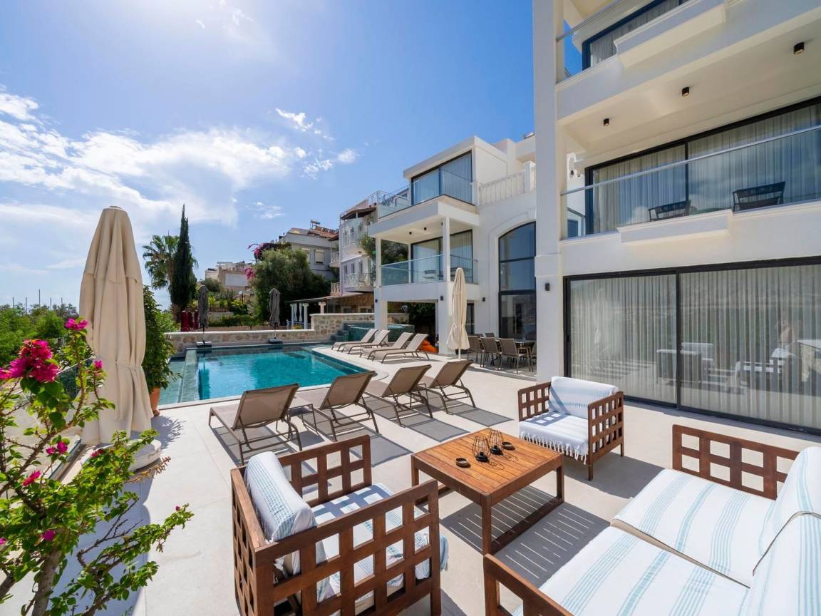200 M² House ∙ 5 Bedrooms ∙ 10 Guests - Kalkan