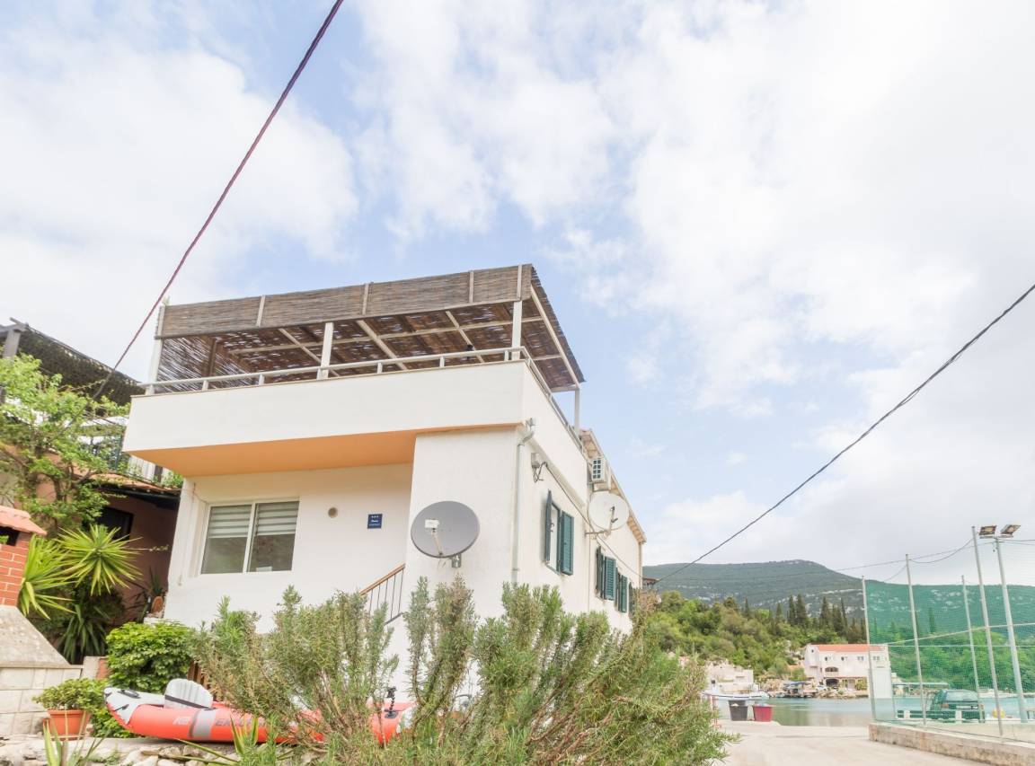 160 M² Maison De Vacances ∙ 4 Chambres ∙ 6 Personnes - Ston
