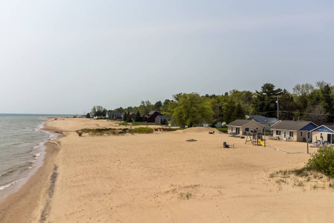 60 M² Cabin ∙ 2 Bedrooms ∙ 4 Guests - Oscoda, MI