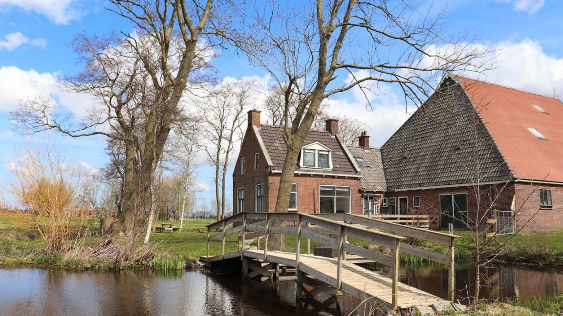 150 M² House ∙ 5 Bedrooms ∙ 10 Guests - Leeuwarden