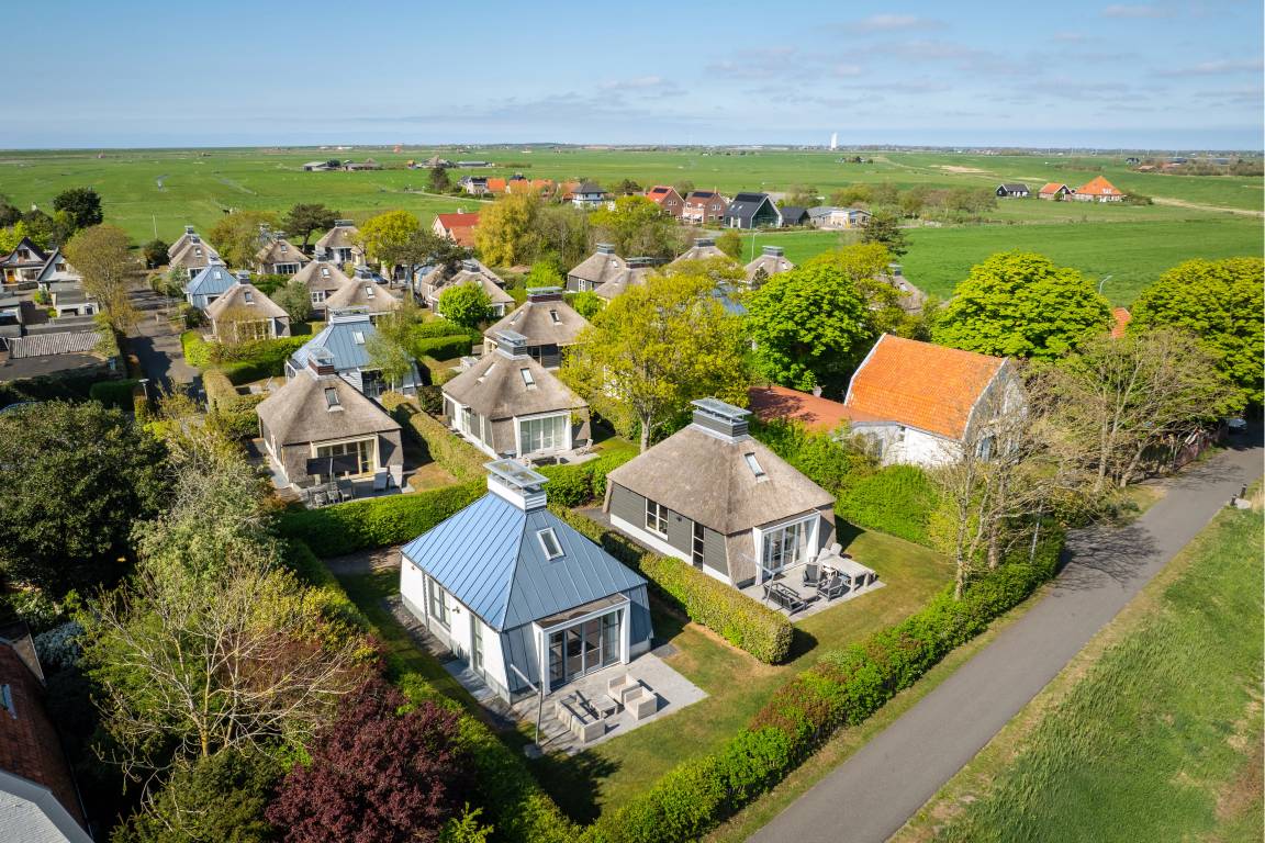 130 M² Bungalow ∙ 4 Bedrooms ∙ 8 Guests - Schoorl