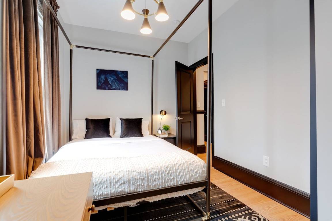 Private Room ∙ 1 Bedroom ∙ 1 Guest - Quincy, MA