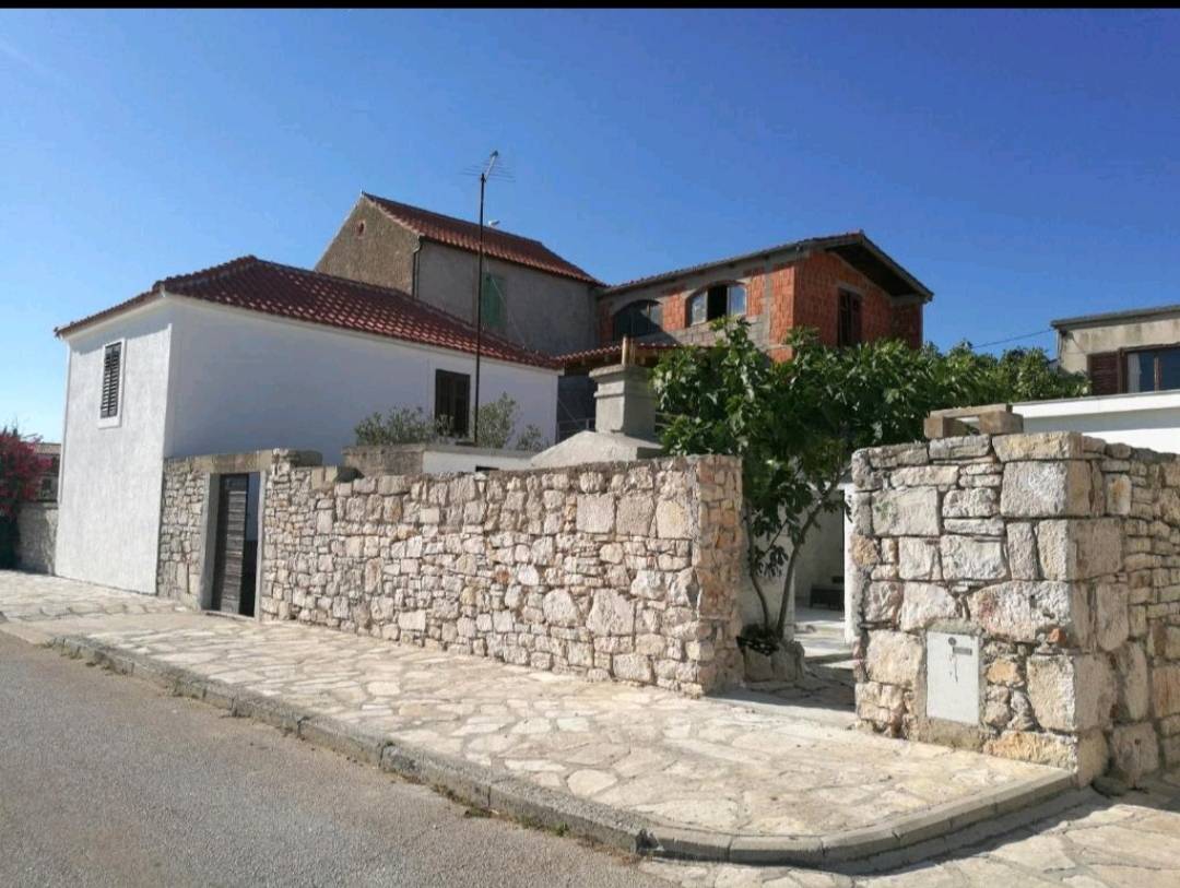 75 M² Huis ∙ 2 Slaapkamers ∙ 4 Gasten - Tisno