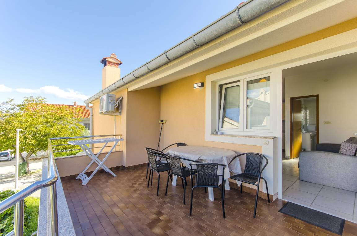 42 M² Apartment ∙ 2 Bedrooms ∙ 6 Guests - Zaton