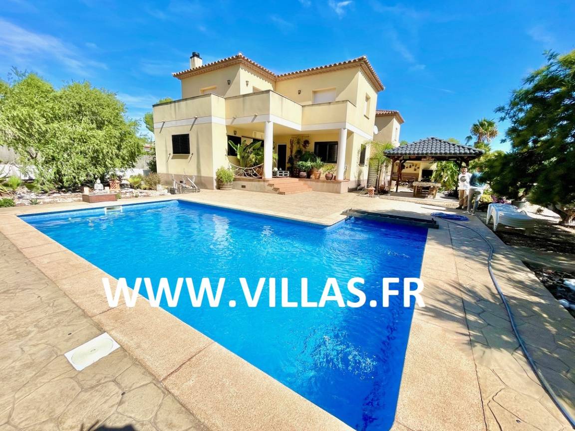 140 M² Villa ∙ 4 Habitaciones ∙ 8 Huéspedes - Costa Dorada, España