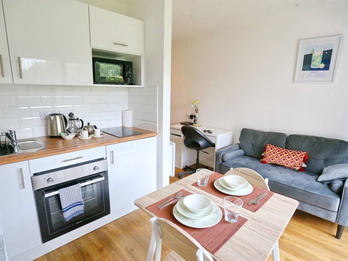 56 M² Casa ∙ 1 Habitación ∙ 2 Huéspedes - Manchester