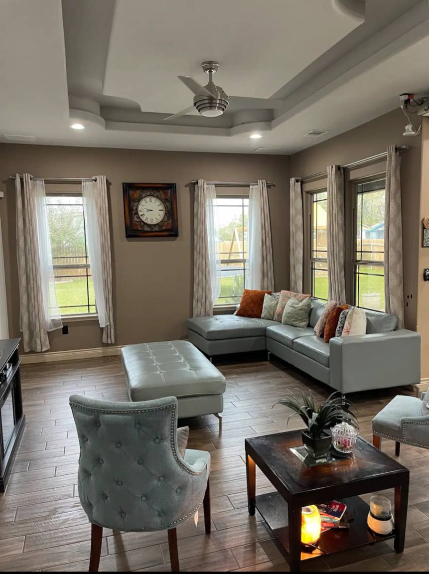 215 M² House ∙ 5 Bedrooms ∙ 14 Guests - Austin