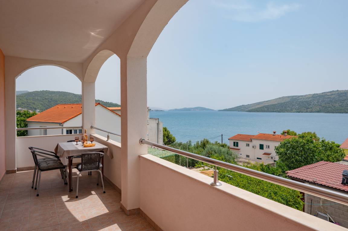 60 M² Apartment ∙ 2 Bedrooms ∙ 6 Guests - Seget Vranjica