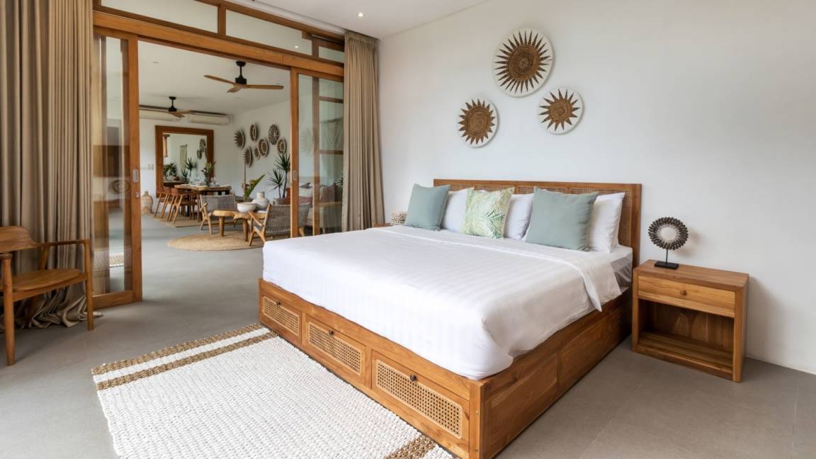 200 M² Villa ∙ 4 Schlafzimmer ∙ 8 Gäste - Canggu