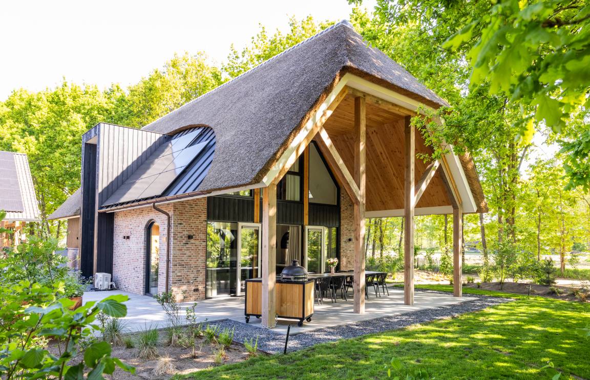 300 M² Bungalow ∙ 4 Bedrooms ∙ 10 Guests - Veenendaal