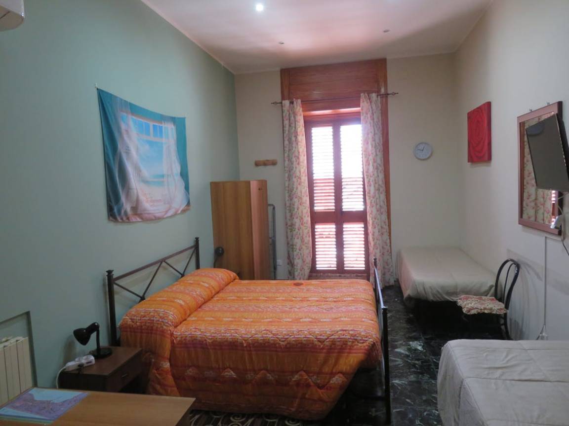 95 M² Casa ∙ 2 Habitaciones ∙ 6 Huéspedes - Barcellona Pozzo di Gotto